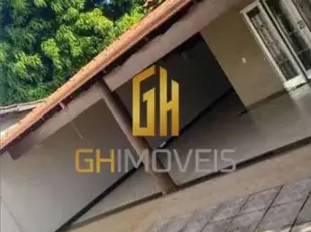 Casa / Sobrado para Venda em Aparecida de Goiânia/GO Setor Morada dos Pássaros 3 Quartos