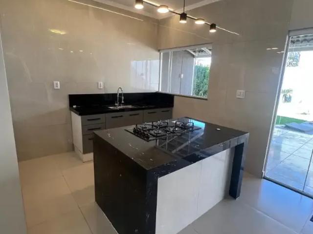 Casa / Sobrado para Venda em Aparecida de Goiânia/GO Setor Aeroporto Sul 3 Quartos