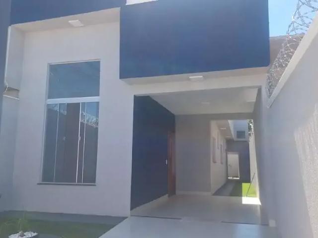 Casa / Sobrado para Venda em Aparecida de Goiânia/GO Setor dos Bandeirantes 3 Quartos
