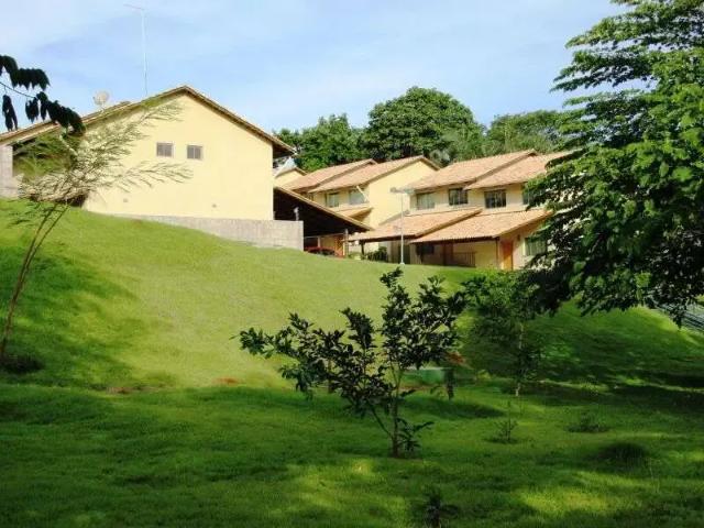 Casa / Sobrado para Venda em Aparecida de Goiânia/GO Sítios Santa Luzia 3 Quartos