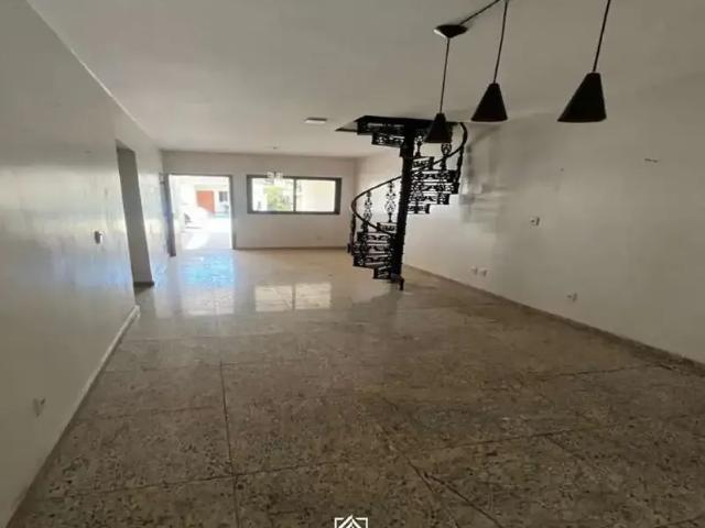 Casa / Sobrado para Venda em Aparecida de Goiânia/GO Sítios Santa Luzia 3 Quartos