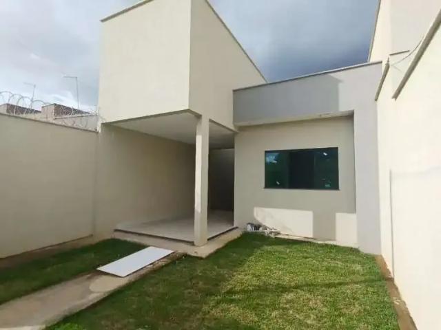 Casa / Sobrado para Venda em Aparecida de Goiânia/GO Sítios Santa Luzia 3 Quartos