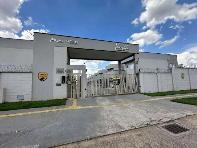 Casa / Sobrado para Venda em Aparecida de Goiânia/GO Sítios Santa Luzia 3 Quartos