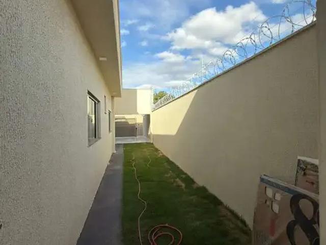Casa / Sobrado para Venda em Aparecida de Goiânia/GO Vila Oliveira 3 Quartos