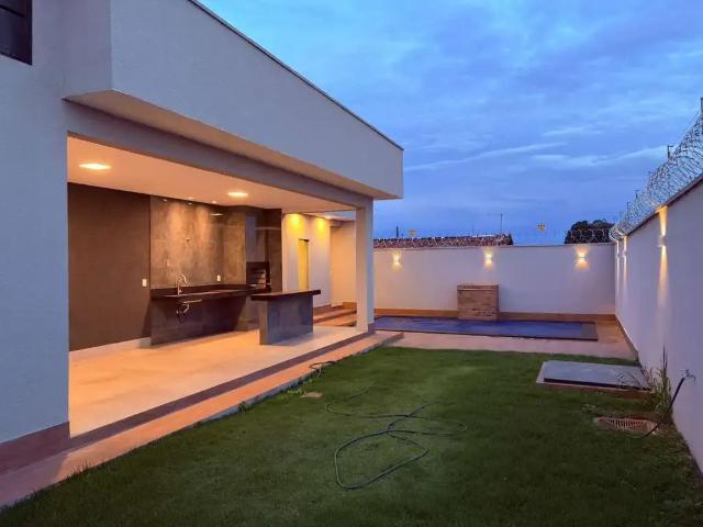 Casa / Sobrado para Venda em Aparecida de Goiânia/GO Vila Mariana 3 Quartos