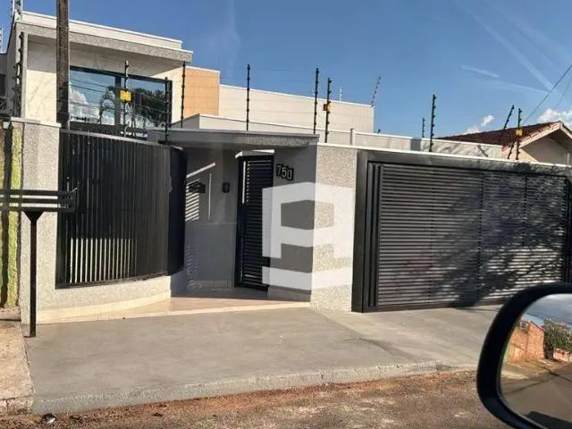 Casa / Sobrado para Venda em Apucarana/PR Núcleo Habitacional Colonial 3 Quartos