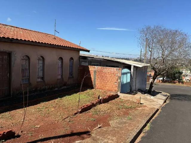 Casa / Sobrado para Venda em Apucarana/PR Núcleo Habitacional Djalma Mendes de Oliveira