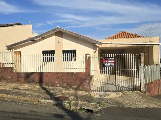 Casa / Sobrado para Venda em Apucarana/PR Núcleo Habitacional Parigot de Souza 2 Quartos