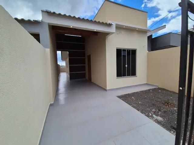 Casa / Sobrado para Venda em Apucarana/PR Residencial Interlagos 3 Quartos