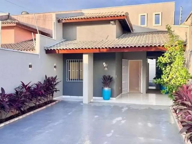 Casa / Sobrado para Venda em Aquiraz/CE Centro 3 Quartos