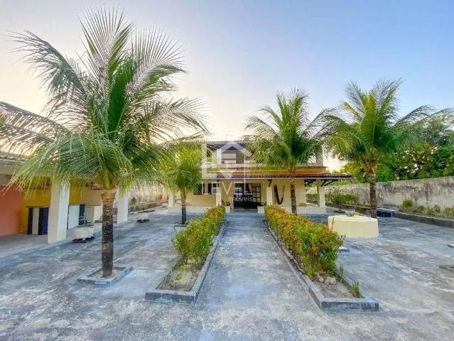 Casa / Sobrado para Venda em Aquiraz/CE Centro 4 Quartos