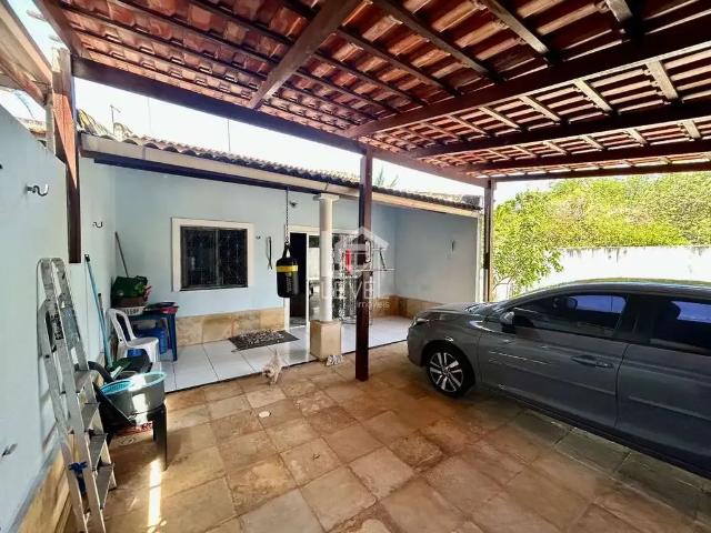 Casa / Sobrado para Venda em Aquiraz/CE Divineia 4 Quartos