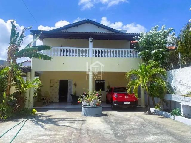 Casa / Sobrado para Venda em Aquiraz/CE Prainha 3 Quartos
