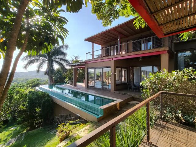 Casa / Sobrado para Venda em Armação dos Búzios/RJ Ferradura 5 Quartos