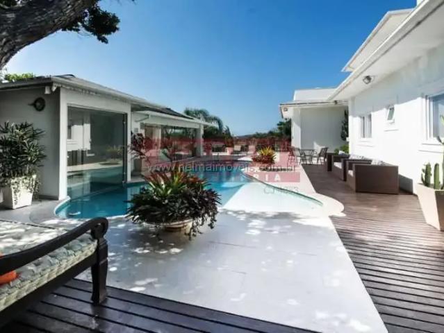Casa / Sobrado para Venda em Armação dos Búzios/RJ Ferradura 5 Quartos