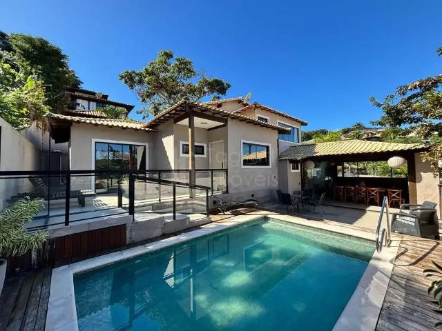 Casa / Sobrado para Venda em Armação dos Búzios/RJ Ferradura 6 Quartos