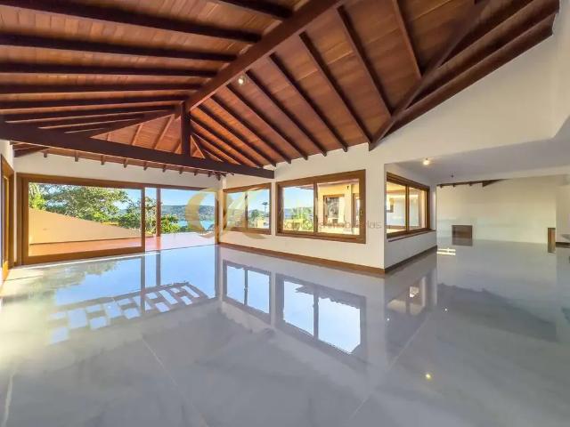 Casa / Sobrado para Venda em Armação dos Búzios/RJ Ferradura 8 Quartos