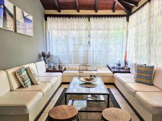 Casa / Sobrado para Venda em Armação dos Búzios/RJ Ferradura 3 Quartos