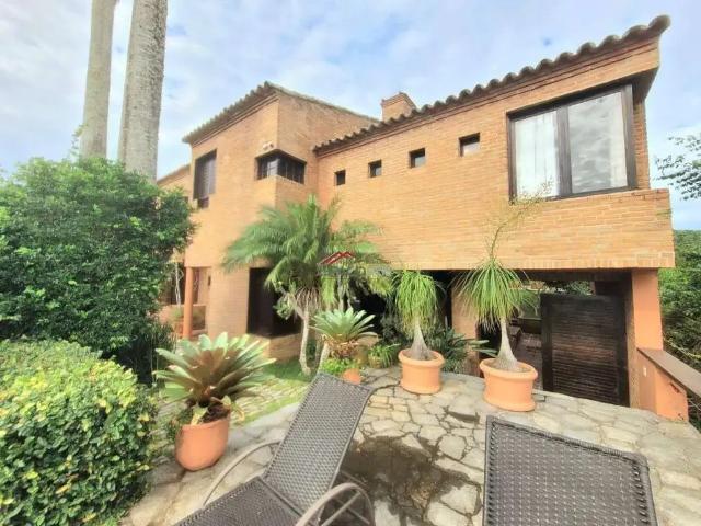 Casa / Sobrado para Venda em Armação dos Búzios/RJ Ferradurinha 5 Quartos