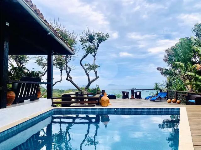 Casa / Sobrado para Venda em Armação dos Búzios/RJ Ferradurinha 7 Quartos