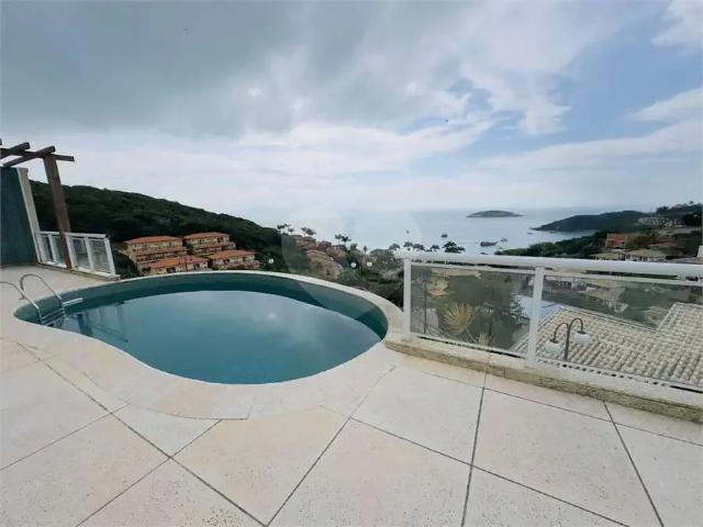 Casa / Sobrado para Venda em Armação dos Búzios/RJ João Fernandes 4 Quartos
