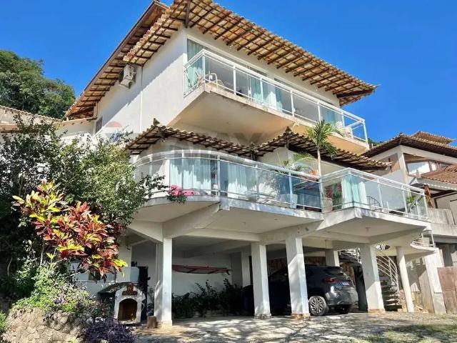 Casa / Sobrado para Venda em Armação dos Búzios/RJ João Fernandes 5 Quartos