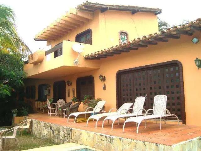 Casa / Sobrado para Venda em Armação dos Búzios/RJ Village da Ferradura 3 Quartos