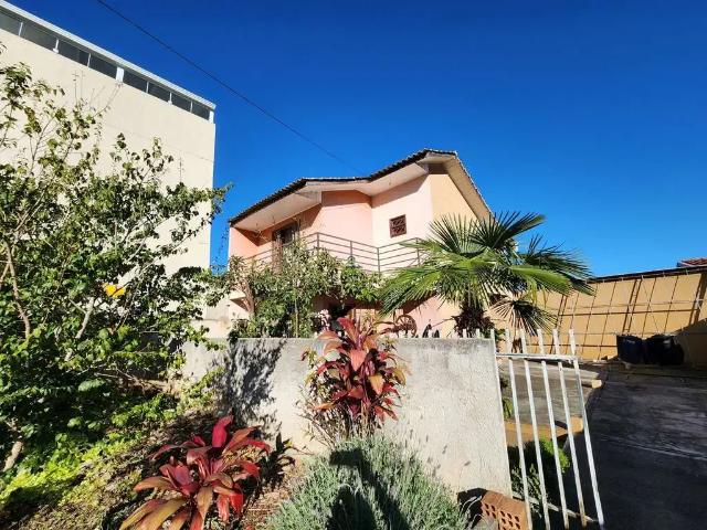 Casa / Sobrado para Venda em Araucária/PR Tindiquera 2 Quartos