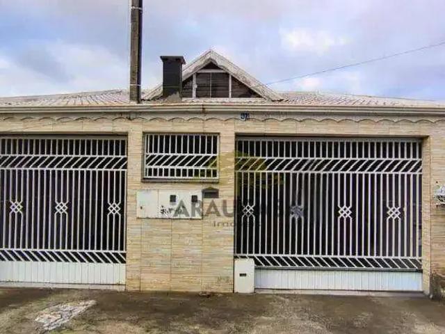 Casa / Sobrado para Venda em Araucária/PR Costeira 4 Quartos