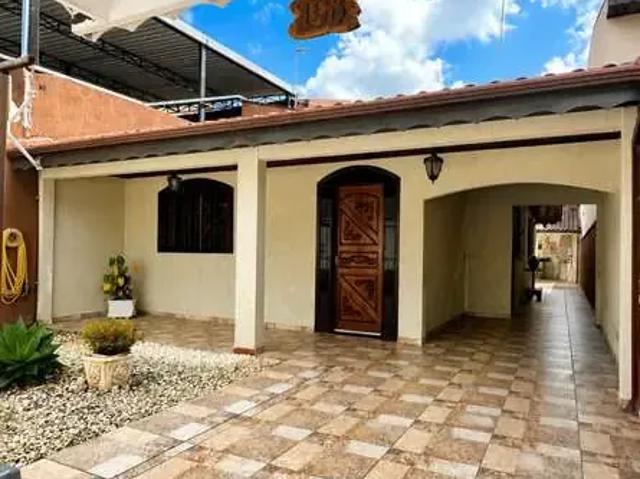 Casa / Sobrado para Venda em Araucária/PR Costeira 2 Quartos