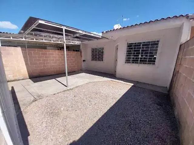 Casa / Sobrado para Venda em Araucária/PR Costeira 3 Quartos