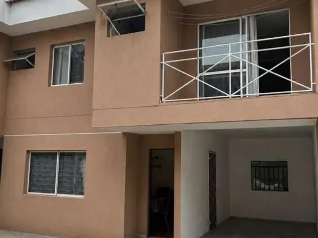 Casa / Sobrado para Venda em Araucária/PR Costeira 3 Quartos