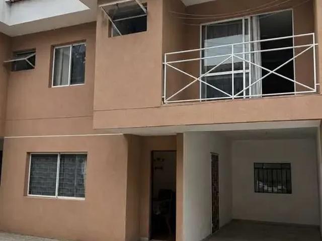 Casa / Sobrado para Venda em Araucária/PR Costeira 3 Quartos