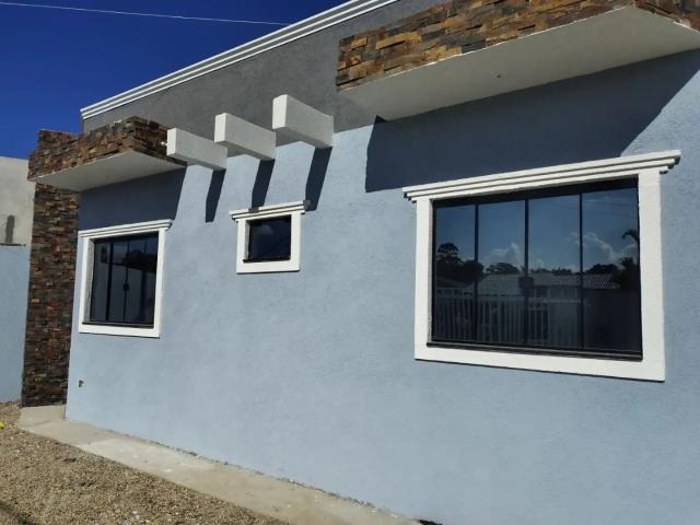 Casa / Sobrado para Venda em Araucária/PR Costeira 3 Quartos