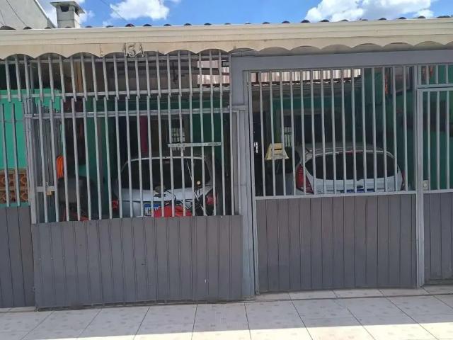 Casa / Sobrado para Venda em Araucária/PR Iguaçu 3 Quartos