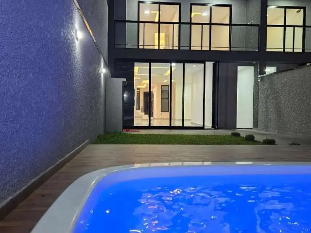 Casa / Sobrado para Venda em Araucária/PR Iguaçu 3 Quartos