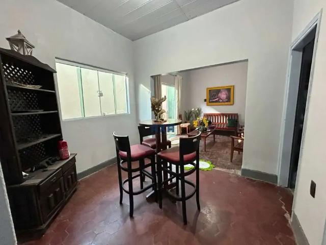 Casa / Sobrado para Venda em Araxá/MG Centro 3 Quartos