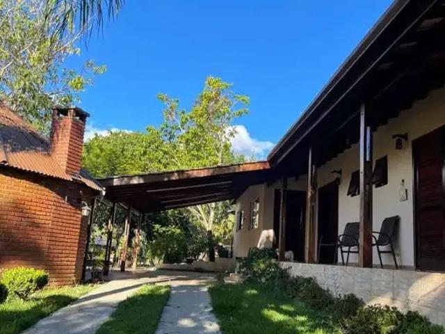 Casa / Sobrado para Venda em Araçariguama/SP Zona Rural 3 Quartos