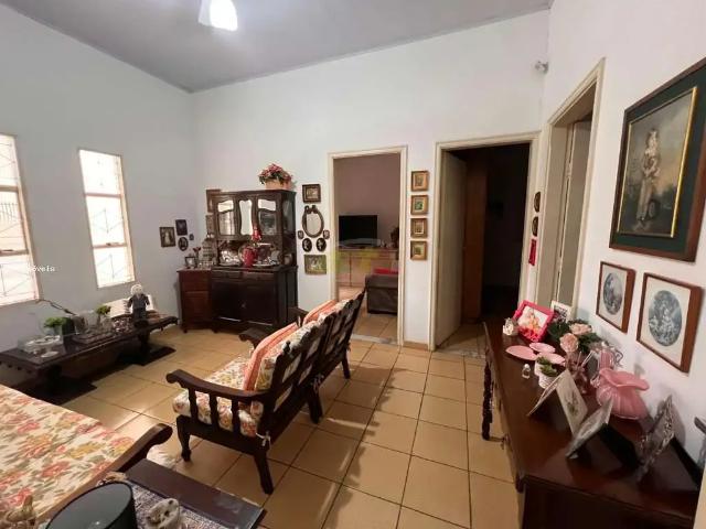 Casa / Sobrado para Venda em Araçatuba/SP Vila Mendonça 3 Quartos