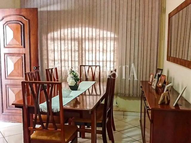 Casa / Sobrado para Venda em Araçatuba/SP Vila São Paulo 4 Quartos