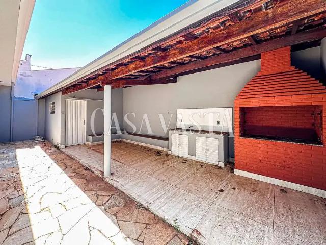 Casa / Sobrado para Venda em Araçatuba/SP Bairro das Bandeiras 3 Quartos