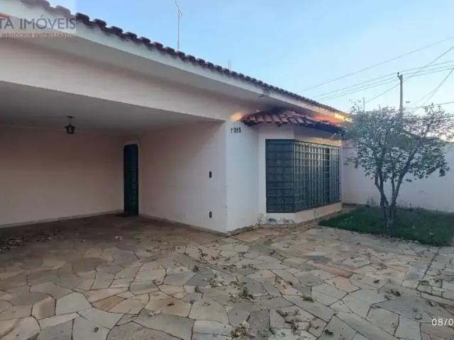 Casa / Sobrado para Venda em Araçatuba/SP Bairro das Bandeiras 3 Quartos