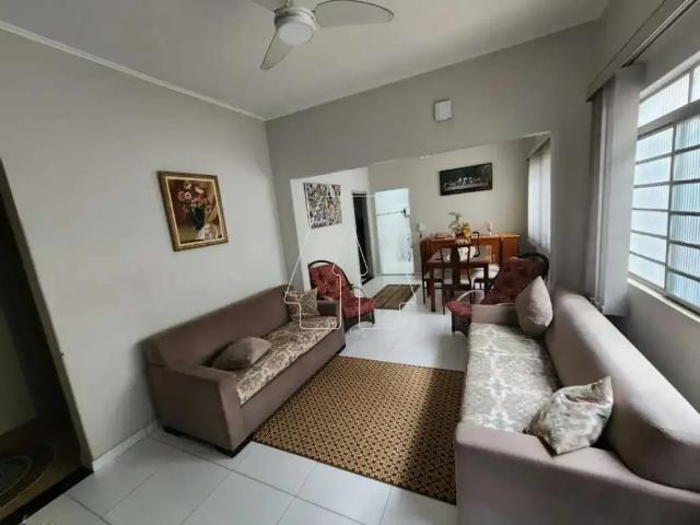 Casa / Sobrado para Venda em Araçatuba/SP Bairro das Bandeiras 3 Quartos