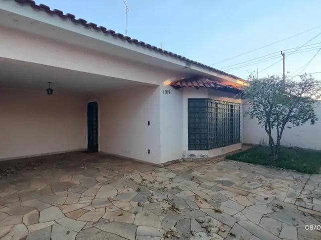 Casa / Sobrado para Venda em Araçatuba/SP Bairro das Bandeiras 3 Quartos
