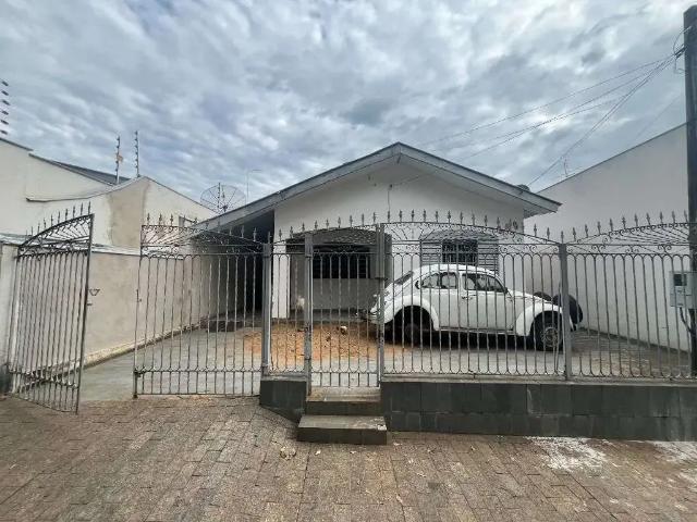 Casa / Sobrado para Venda em Araçatuba/SP Dona Amélia 3 Quartos