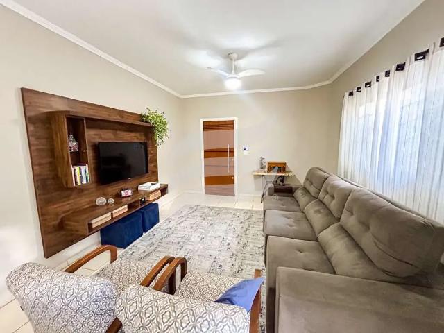 Casa / Sobrado para Venda em Araçatuba/SP Dona Amélia 3 Quartos