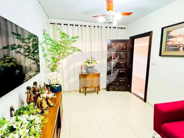 Casa / Sobrado para Venda em Araçatuba/SP Iporã 3 Quartos