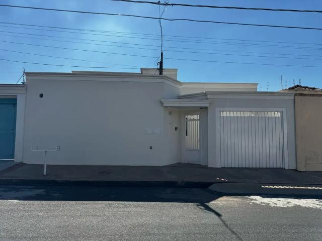 Casa / Sobrado para Venda em Araçatuba/SP Ipanema 3 Quartos