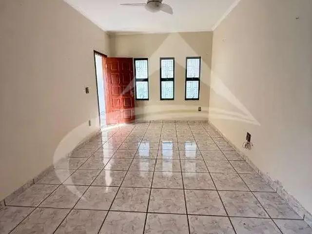 Casa / Sobrado para Venda em Araçatuba/SP Ipanema 3 Quartos