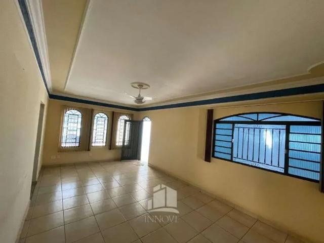 Casa / Sobrado para Venda em Araçatuba/SP Monte Carlo 3 Quartos
